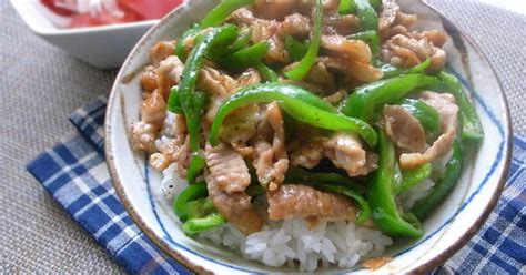 ピーマン豚こま肉のオイスター丼 By Moj 【クックパッド】 簡単おいしいみんなのレシピが295万品