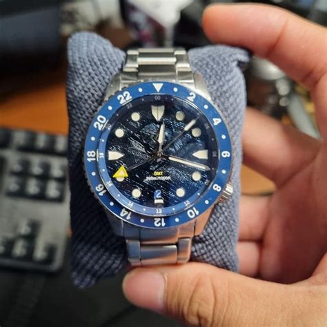 Limited Edition Zelos Mako Gmt Blue Meteorite Watchcharts Marketplace