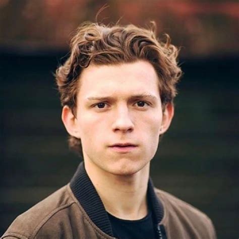 17 Iconic Tom Holland Haircuts To Copy