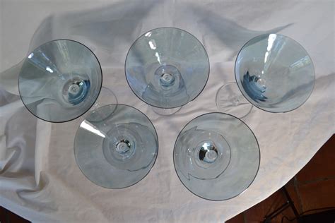Tall Martini Glasses Blue Elegant Twisted Ribbon Stem Lot Of 5 Elegant