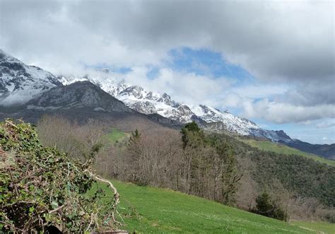El Pueblo De Cantabria Que Es Considerado Uno De Los Más Bonitos De