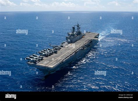 The Amphibious Assault Ship Uss Makin Island Lhd 8 Steams Through The