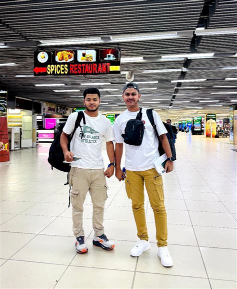 আমাকে অনেক দিন ধরে Faisal Amin স্যার বলতেছে তুমাকে আমি Port Macquarie নিয়ে যাবো কিন্তু দিন