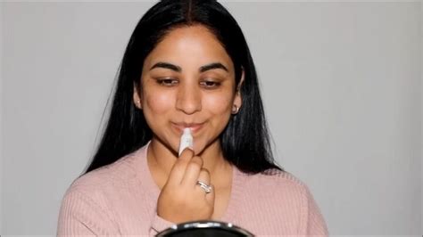 Easy Anti Aging Hack How To Apply Sunscreen Over Makeup Upstyle