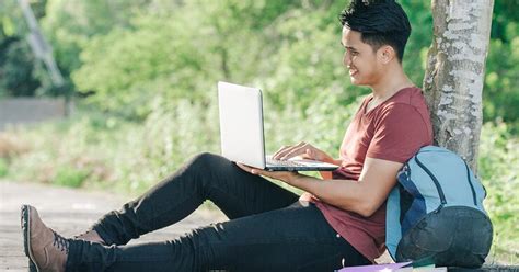 Laptop HP Untuk Mahasiswa Berbagai Jurusan Kenali Spesifikasi Dan Kelebihannya Disini