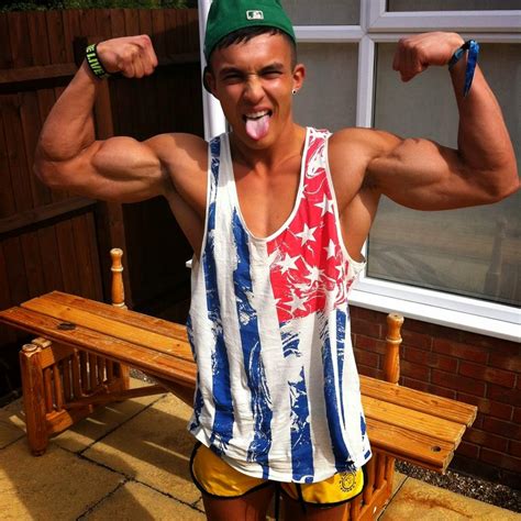 Daily Bodybuilding Motivation Extreme Fitness Model And Bodybuilder