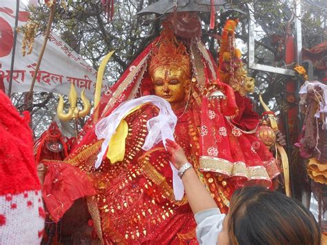फाल्गुन १७ गते शनिवारको हेर्नुस् राशिफल सेयर गरी पाथीभरा माताको दर्शन