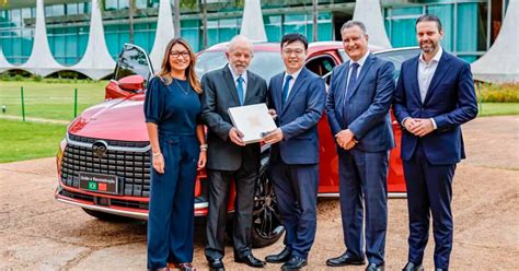 Depois de Lula BYD emprestou carros novos também para ministros do STF Portal fm