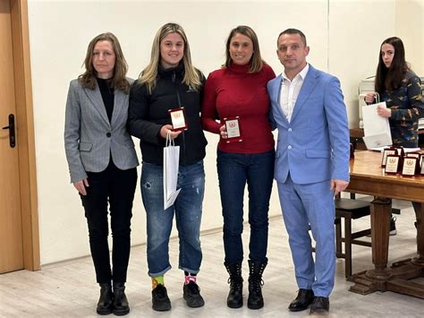 СУ ГЕН ВЛАДИМИР СТОЙЧЕВ Спортно училище гр София Галерия Категория 10 те най добри