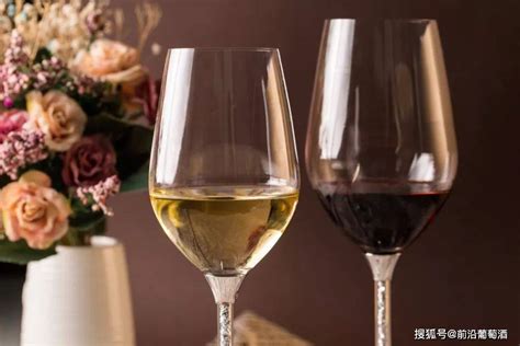 法国勃艮第黑尼耶、胡利和圣阿姆产区的葡萄酒简介薄酒村庄莱特