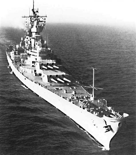Bb Usa Uss Iowa Class Iowa In 80s 1 Weapons Parade