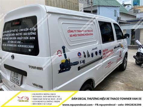 Dán decal thương hiệu xe Thaco Towner Van 5S Nguyễn Decal Chuyên