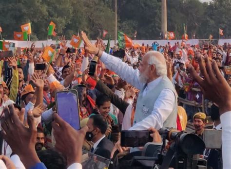 Pm Narendra Modi In Varanasi तस्‍वीरों में देखें पीएम नरेन्‍द्र मोदी