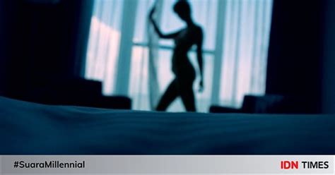 5 Games Yang Bisa Dilakukan Bareng Pasangan Saat Foreplay