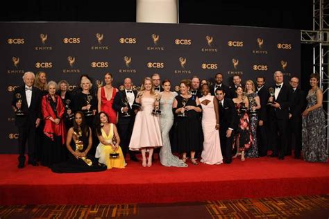 El Emmy Tiende La Alfombra Roja A Game Of Thrones” Y The Handmaids