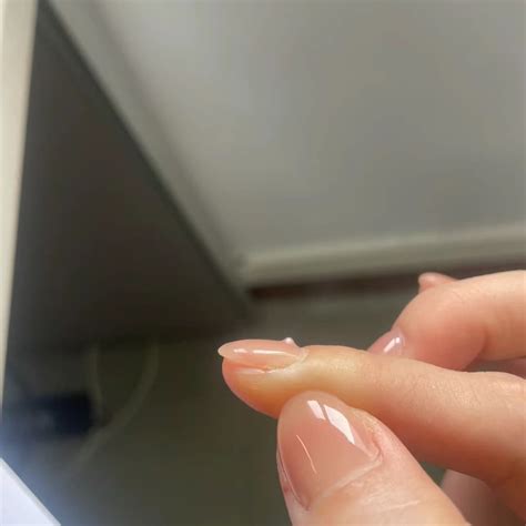 問題 尋找這種感覺and顏色的裸色指甲油🙏 美甲板 Dcard