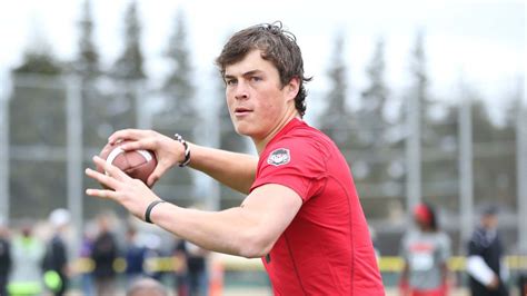 Jacob Eason To Remain Committed To Georgia Instead Of Flipping To