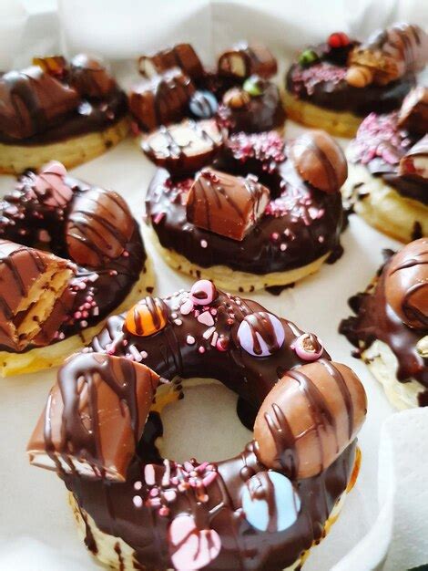 Premium Photo Cronuts