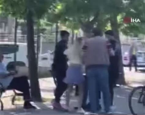 Solcu Gazete på Twitter Beylikdüzünde bir kadın cep telefonu ile