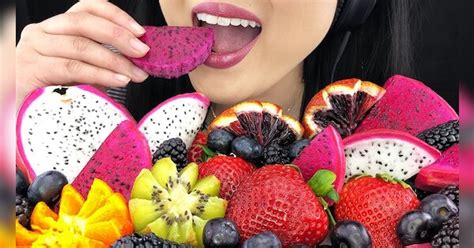 Disadvantages Of Drinking Water After Eating Fruits Know Full Detail