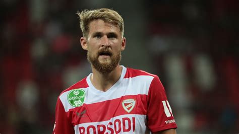 Bacsa Barcikára Szerződött