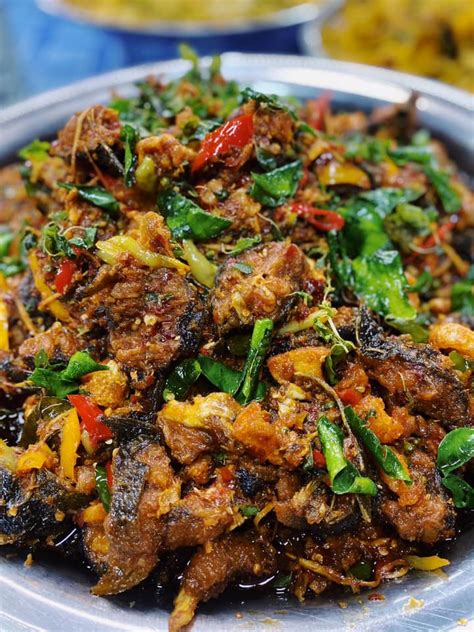 ️ปลาดุกทอดกรอบผัดพริกแกง เจ๊นา ข้าวแกงปลาทอด Facebook