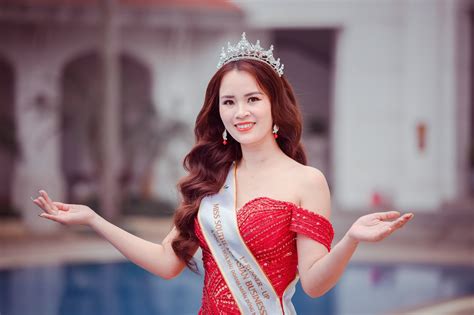 Ngọc Thanh Hành Trình Từ ‘người đan áo đẹp Cho Thơ Trở Thành Á Hậu