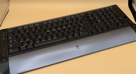 Logitech Cordless Desktop S Tipkovnica