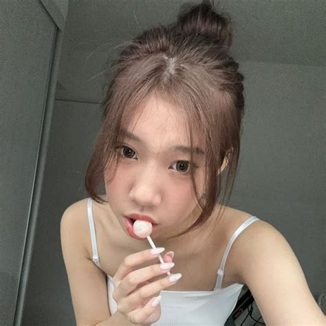 欸不是我很認真在打文章欸 也很認真在做美甲 啊怎麼一直都沒流量啊哭欸🥲