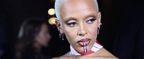 Shaving POPSUGAR Beauty