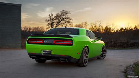 Dodge Challenger 2015my Rear