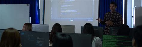 6 Alasan Kuliah Kelas Karyawan Di Itb Stikom Bali