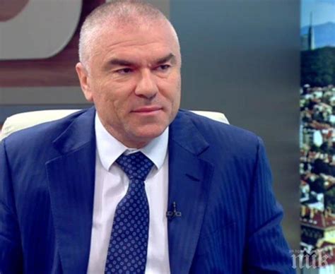 БОМБА В ЕФИР Марешки разкри таен есемес до Слави Лидерът на Воля избухна Лепят ми се всякакви