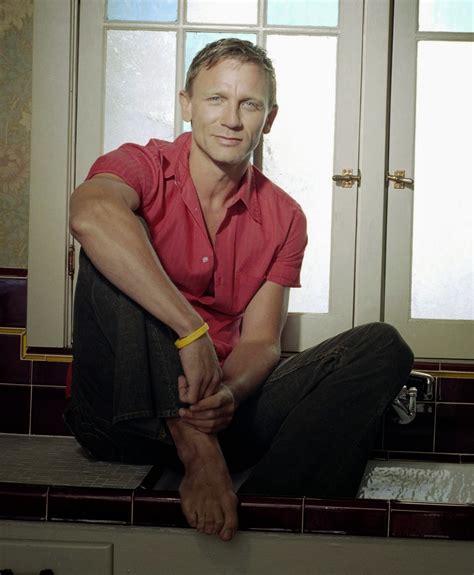 Daniel Craigs Feet