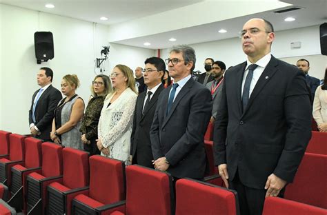 Poder Judiciário do Estado do Acre TJAC homenageia ministro do STJ Reynaldo da Fonseca em