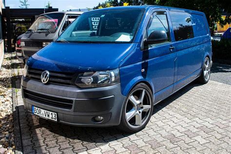 Volkswagen T Przejecha Kilometr W W Lat