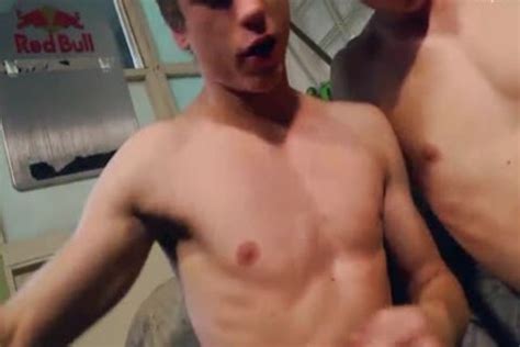 Tagging Troye Unprotected Attractive Gay Sex At Babe 18 Tube