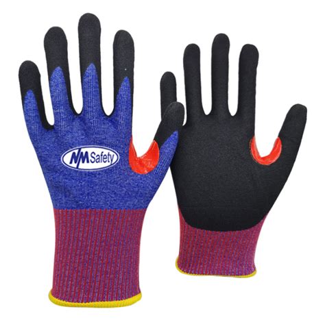 Guide To Construction Glove Addressing Challenges And Choosing The