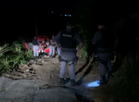 Urgente dois corpos são encontrados dentro de porta malas de carro no