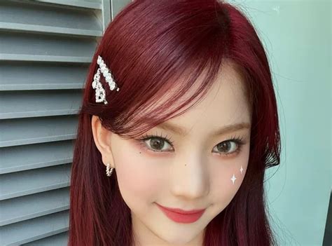230308 Stayc Twitter Update Isa Kpopping