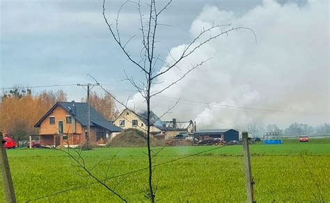 Raport tys strat w pożarze w Rudzie Kolizja na rondzie