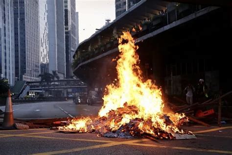 當年今日反修例回顧2019年10月4日引緊急法立禁蒙面法 高院拒頒禁制令 LIHKG 討論區