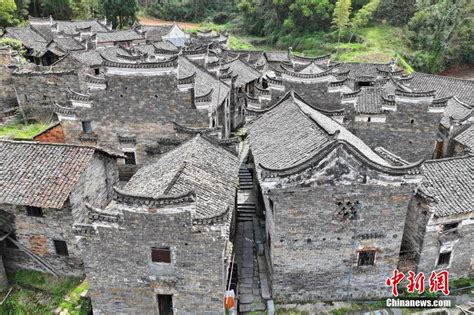 华媒代表走访湖南板梁古村 体验古老宴请礼仪杨华峰高亭郴州