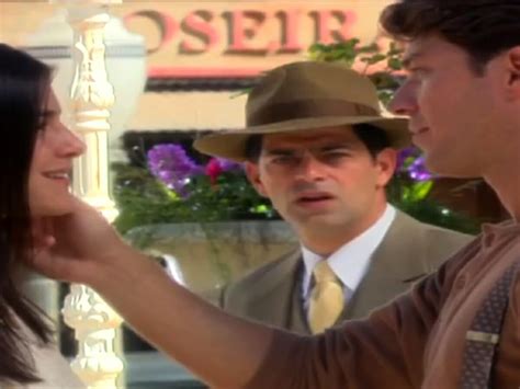 Alma Gêmea Rafael dá bronca em Serena ao flagrá la Hélio