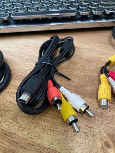 Cables And Adaptors Computers And Tech Parts And Accessories Cables