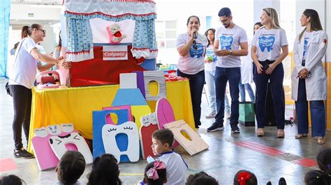 Equipes De Saúde Bucal Ofertam Orientação E Escovação Para Crianças Do