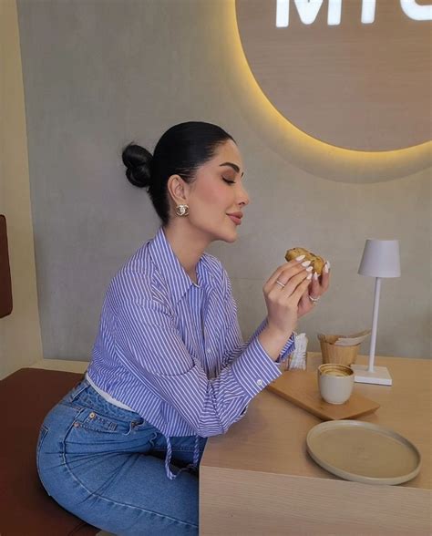 Stunning Sabeeka Imams New Clicks In Western Attire Reviewitpk