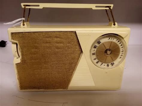 Vintage 1960 Ge General Electric Transistor Radio Model P 808e Works
