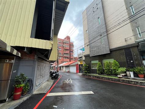 台南市永康區中正六街透天厝台南應用大學12米角窗店面 房屋出售 樂屋網