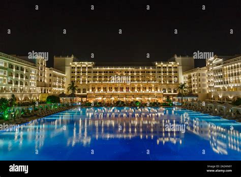 Mardan Palace Pool